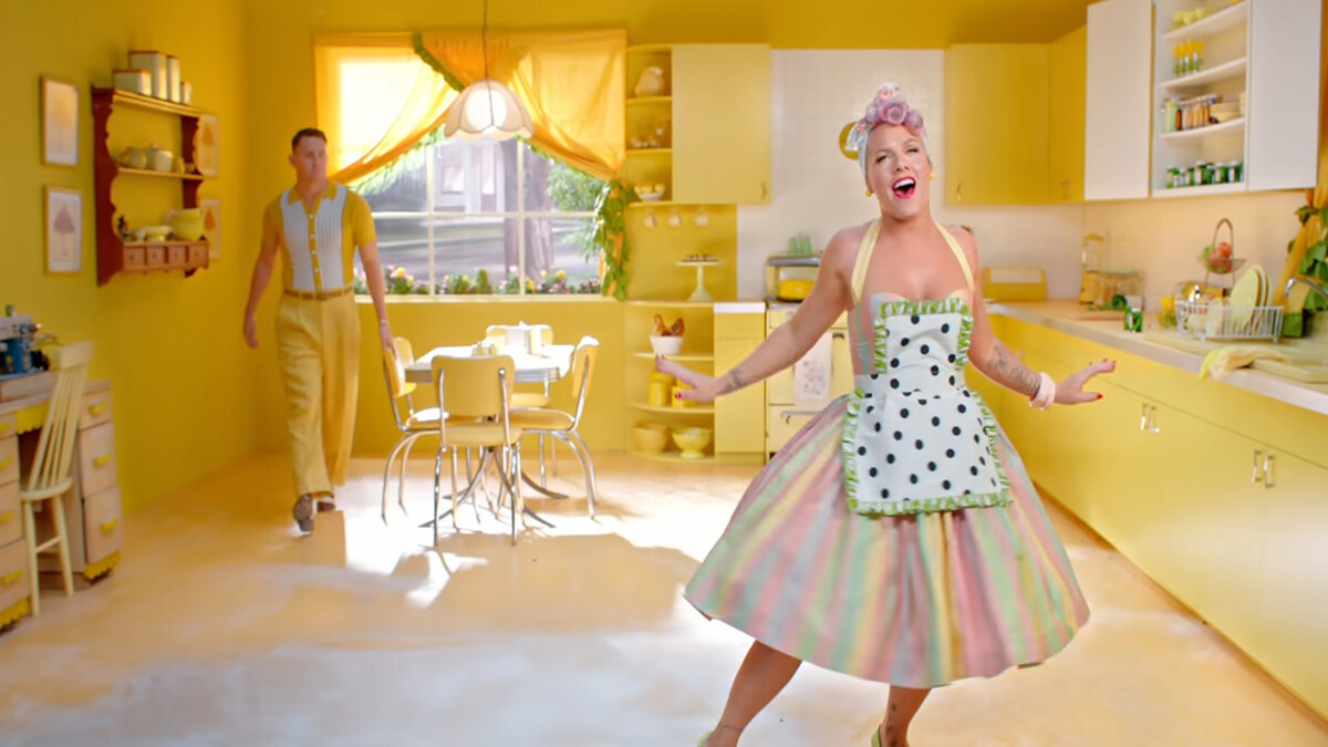 Beautiful Trauma by P!nk (Music video, Electropop): Reviews, Ratings ...