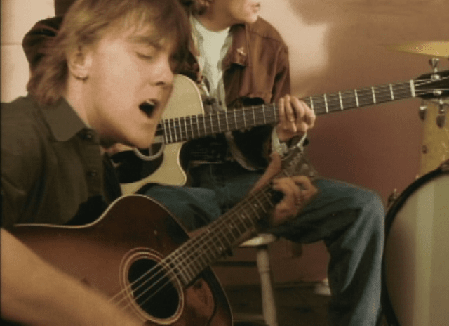 Runaway Train by Soul Asylum (Music video, Alternative Rock): Reviews ...