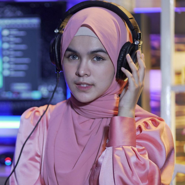 Burikti by Nada Sikkah (Single, Qasidah modern): Reviews, Ratings ...