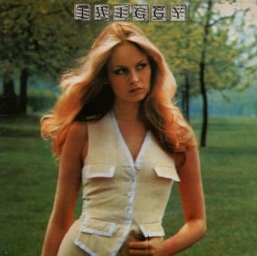 Twiggy Albums: songs, discography, biography, and listening guide ...