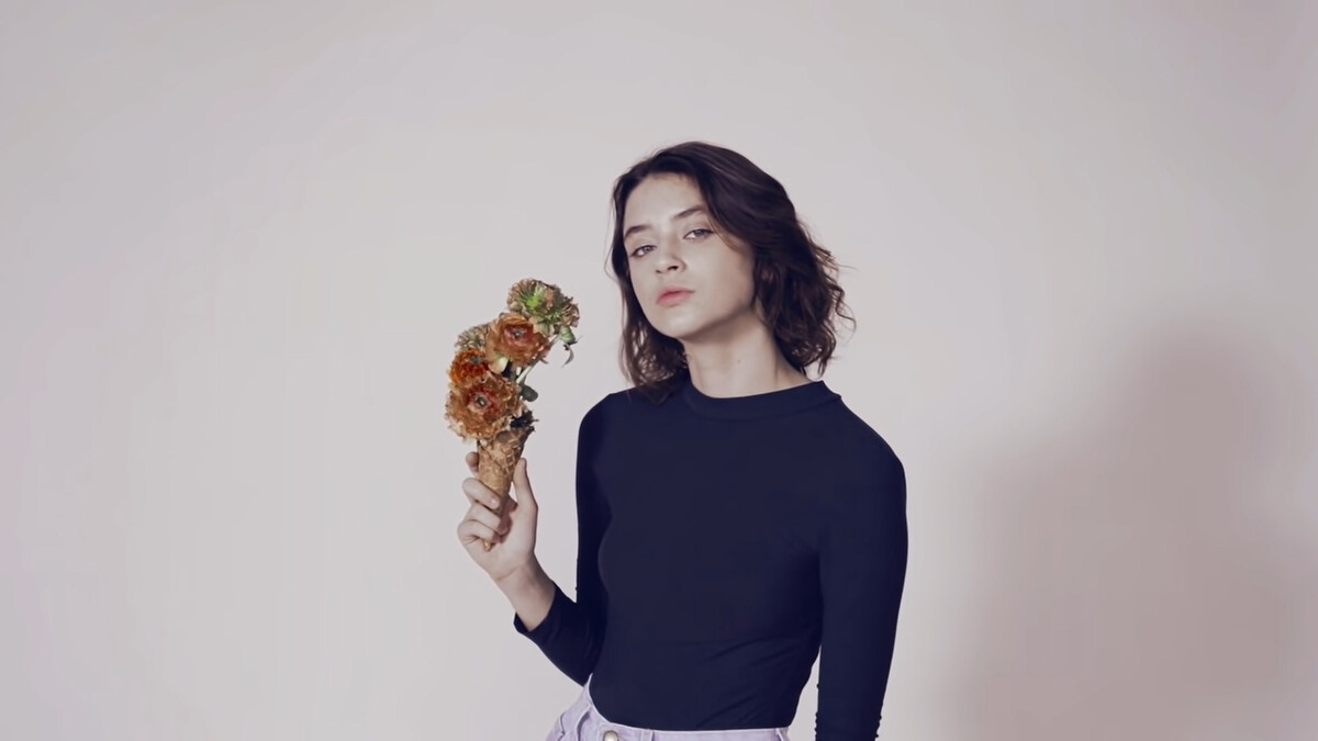 Pauline by Pomme (Music video, French Pop): Reviews, Ratings, Credits ...