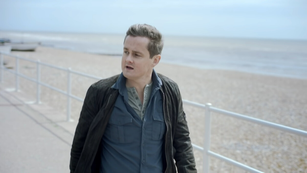 Sovereign Light Café by Keane (Music video): Reviews, Ratings, Credits ...