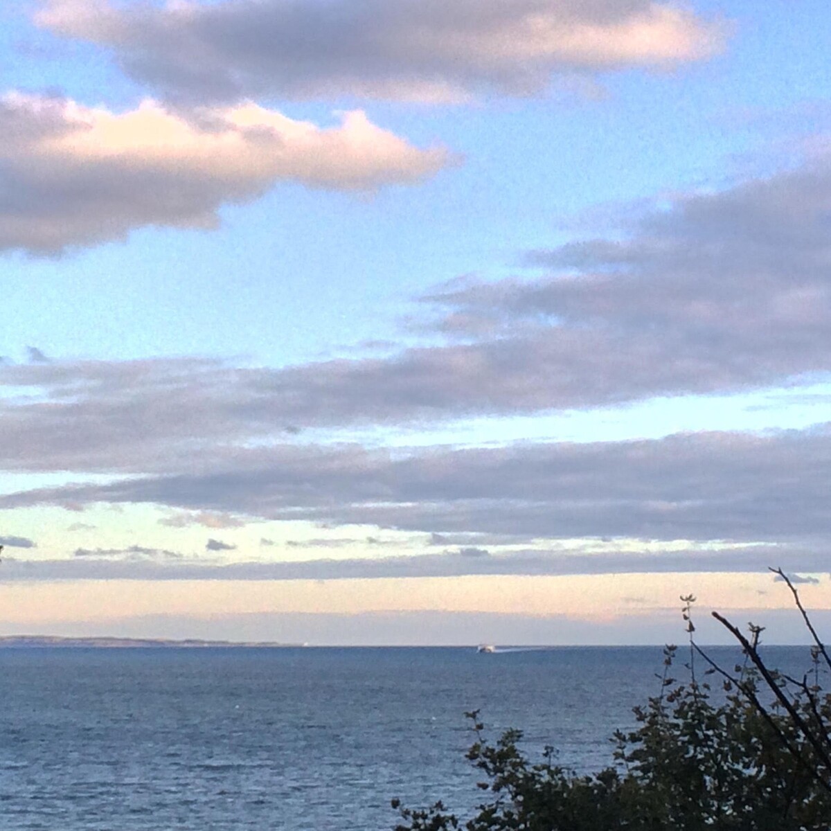 Falling by Instupendo (Single, Ambient): Reviews, Ratings, Credits ...