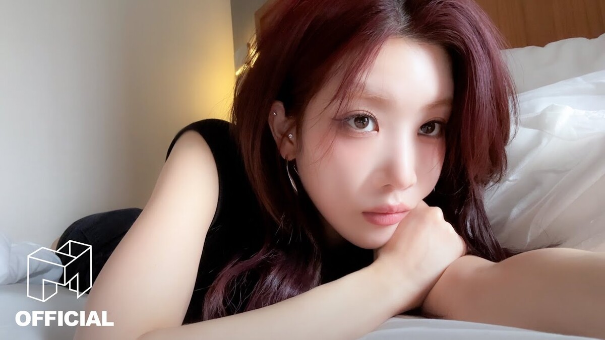 Hard to Say by Kim Lip (Music video): Reviews, Ratings, Credits, Song ...