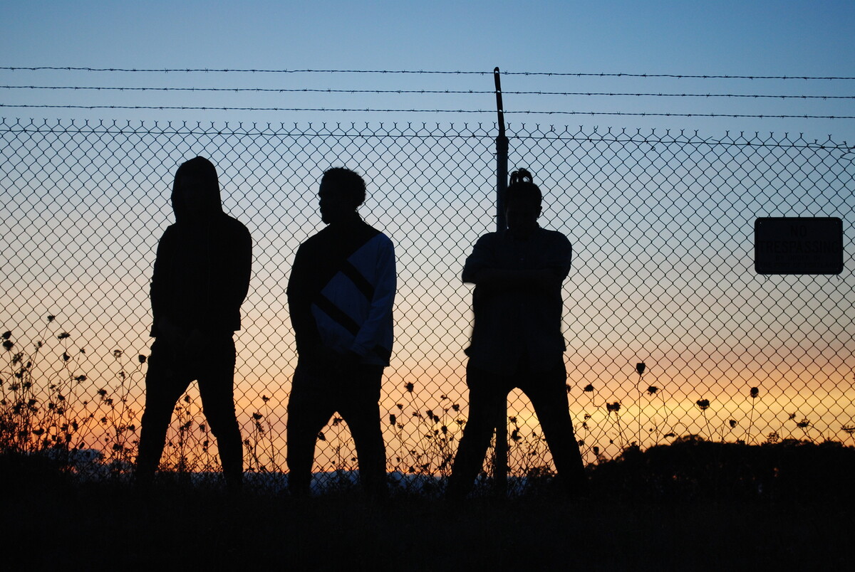 IGNORE IT ALL by YUNG $WURV, Noeblee & DINODO$E (Single): Reviews ...