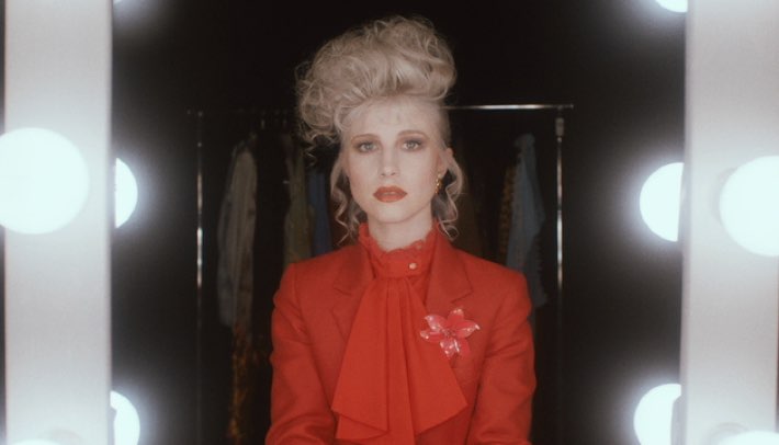 Rose-Colored Boy by Paramore (Music video, New Wave): Reviews, Ratings ...