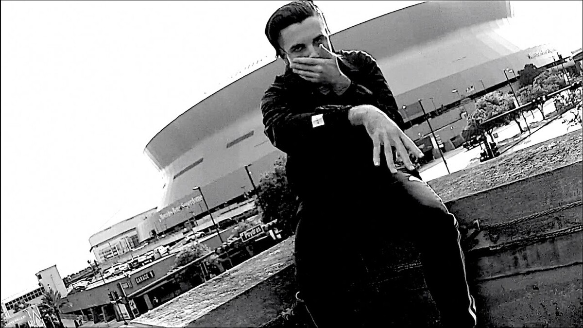 Hold Please by Chetta (Music video): Reviews, Ratings, Credits, Song ...