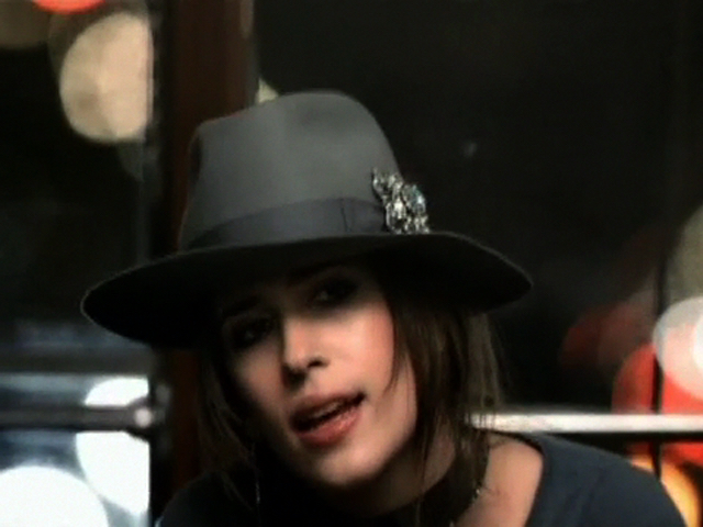 Breathe In by Frou Frou (Music video, Indietronica): Reviews, Ratings ...