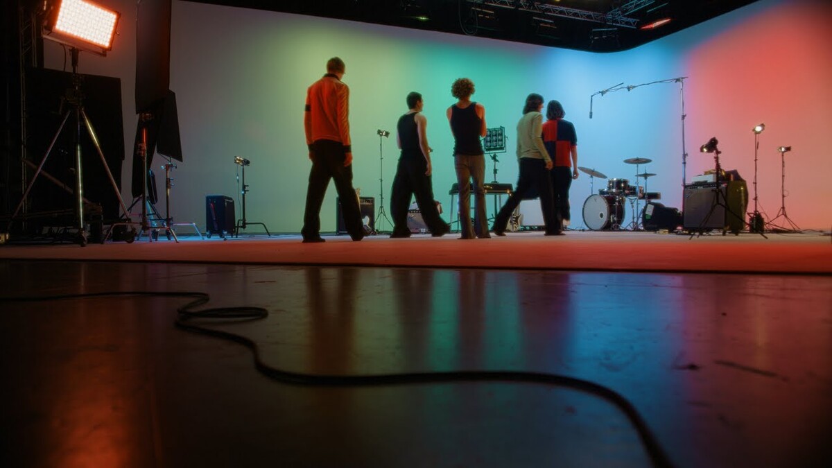 Leaveyourlove by Parcels (Music video): Reviews, Ratings, Credits, Song ...