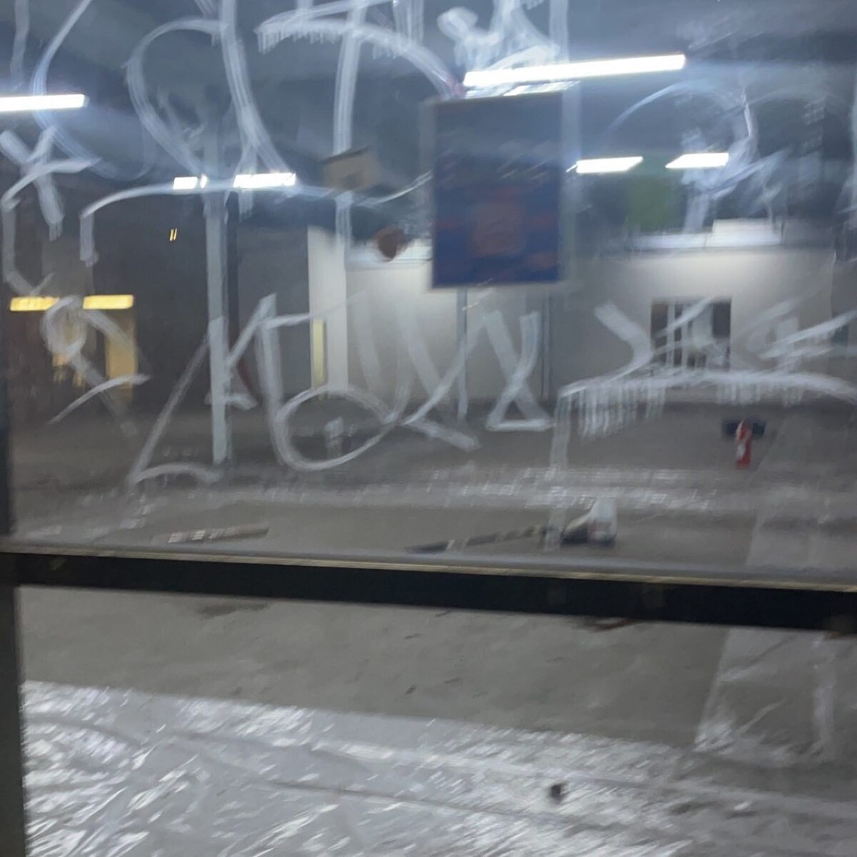 Int by ivvys & 1600J (EP, Plugg): Reviews, Ratings, Credits, Song list ...