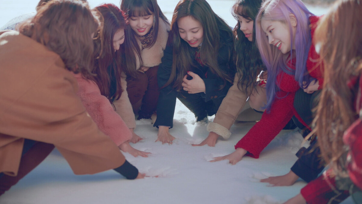 올해 제일 잘한 일 by TWICE (Music video, K-Pop): Reviews, Ratings, Credits ...