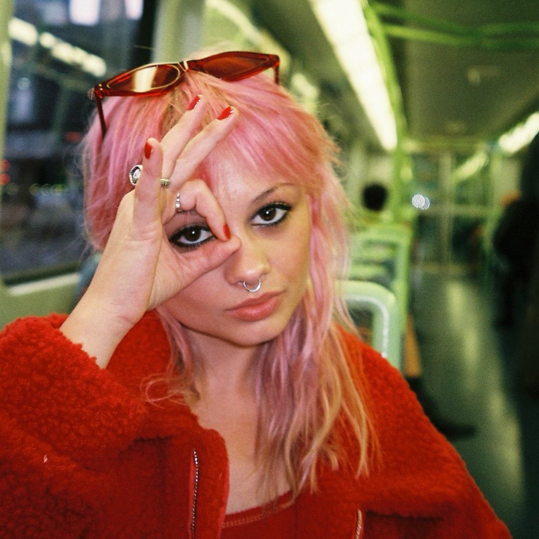 Tapout by Zheani (Single): Reviews, Ratings, Credits, Song list - Rate ...