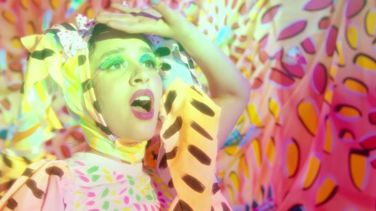 Hysterical Us by Magdalena Bay (Music video, Dance-Pop): Reviews ...