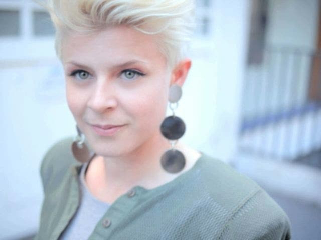 Hang With Me by Robyn (Music video): Reviews, Ratings, Credits, Song ...