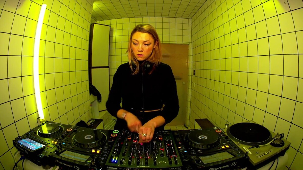 HÖR × Instruments of Discipline by Melania . B2B Luna Vassarotti (Video ...