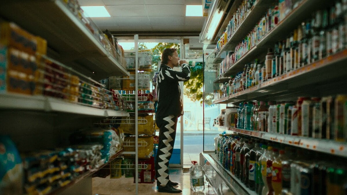 Rigor Mortis Radio by The Hives (Music video, Garage Rock Revival ...