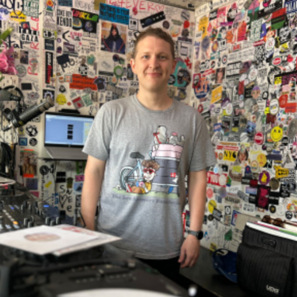 The Lot Radio, New York by Floating Points (DJ Mix): Reviews, Ratings ...