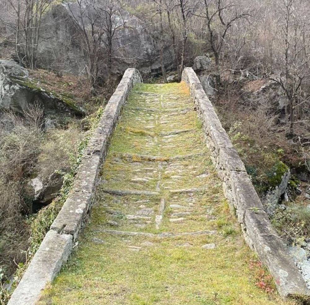 Flowers Die Twice by Yarikh (Album, Psychedelic Folk): Reviews, Ratings ...