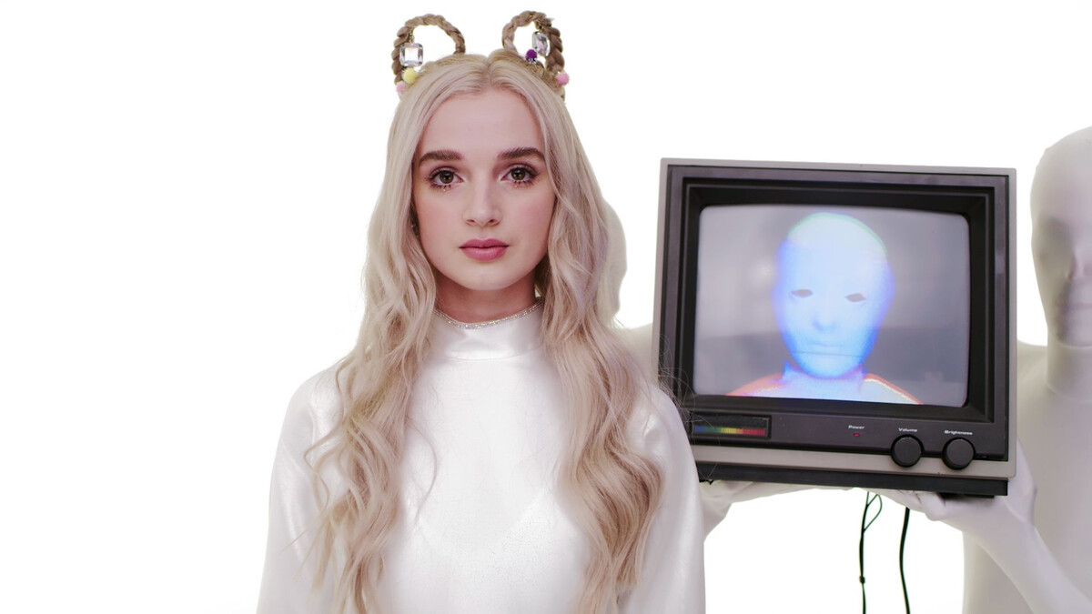 Computer Boy by Poppy (Music video, Electropop): Reviews, Ratings ...