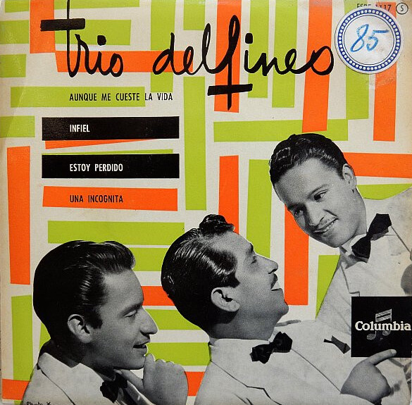 Aunque me ueste la vida by Trio Los Delfines (EP): Reviews, Ratings ...