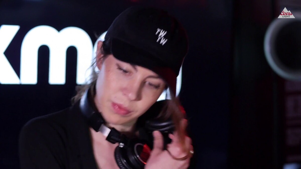 The Lab LDN by Huxley Anne (Video): Reviews, Ratings, Credits, Song list - Rate Your Music