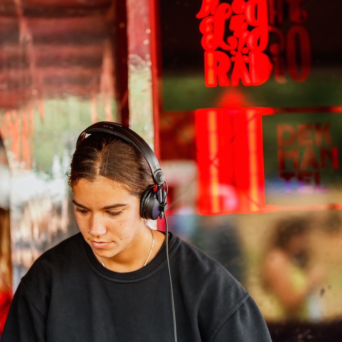 Dekmantel Festival 2019: Red Light Radio by Zohar (DJ Mix): Reviews ...