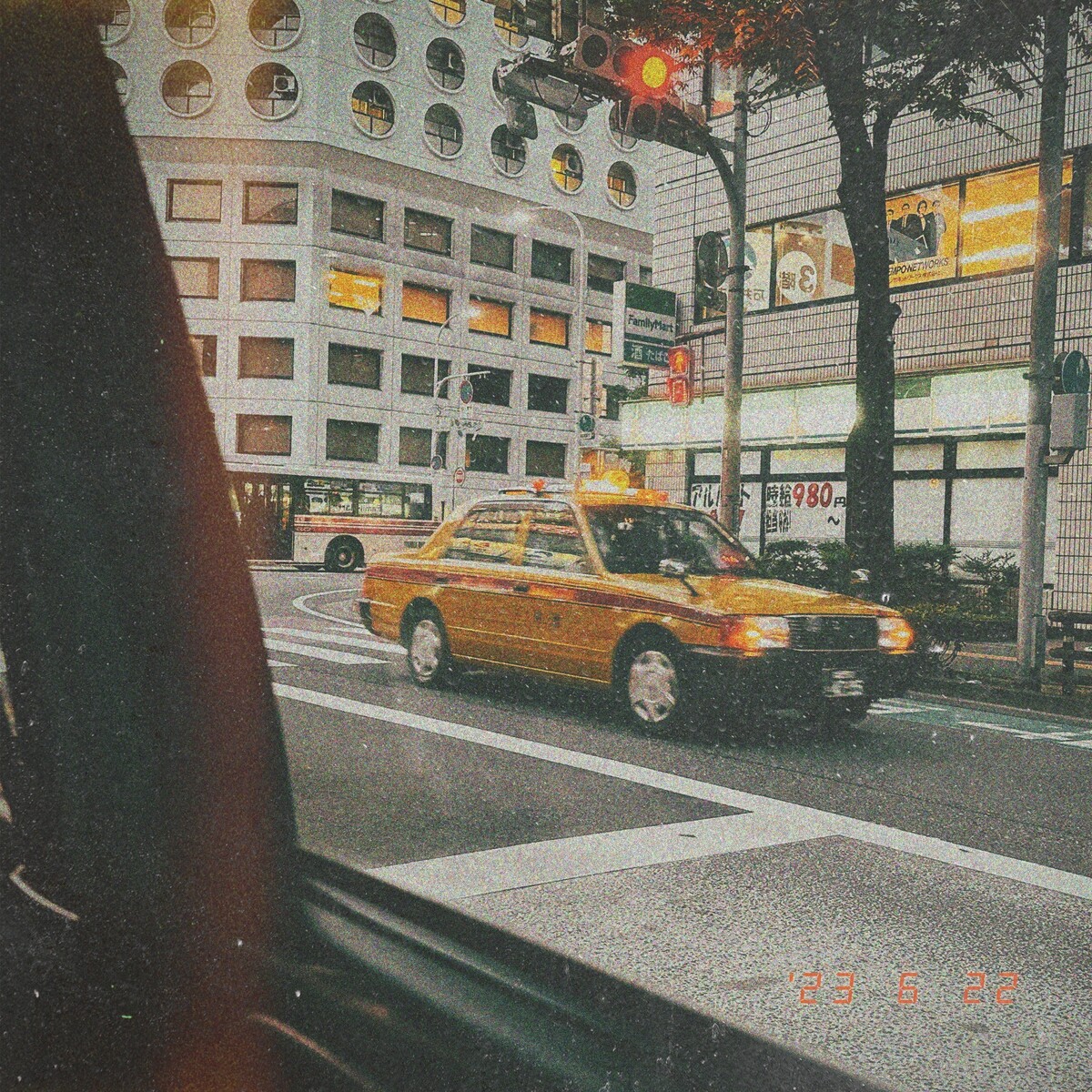 비는 내리고 by 범진 [BUMJIN] (Single): Reviews, Ratings, Credits, Song list ...