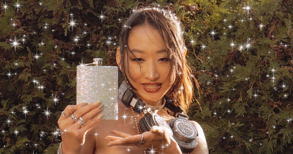 Shiny by Lil Mariko (Music video): Reviews, Ratings, Credits, Song list ...