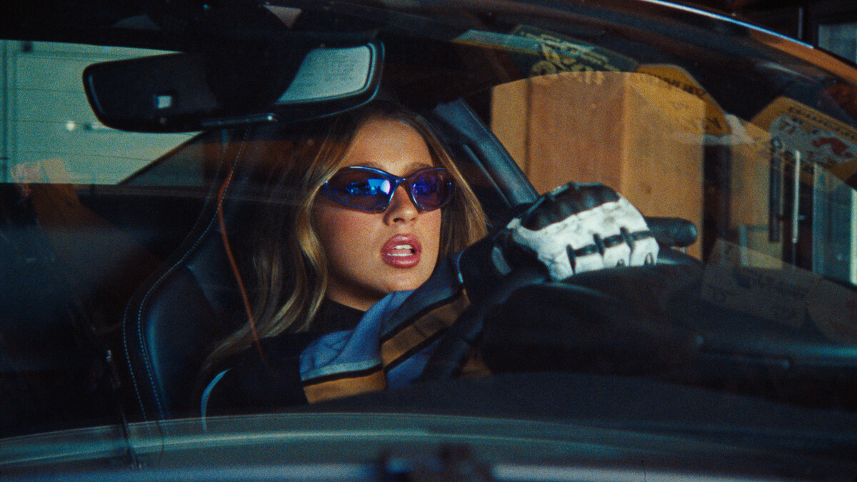 2 Hands by Tate McRae (Music video, Hip Hop Soul): Reviews, Ratings ...