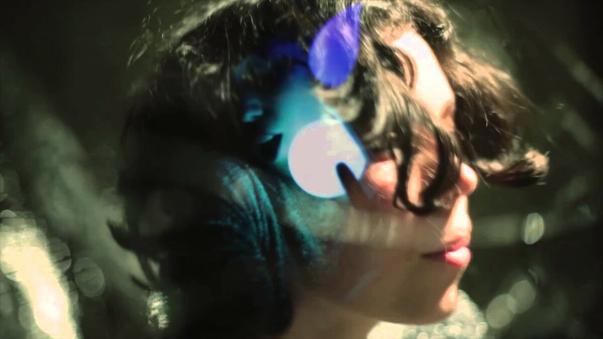 Uncertain by Kelly Lee Owens (Music video): Reviews, Ratings, Credits ...