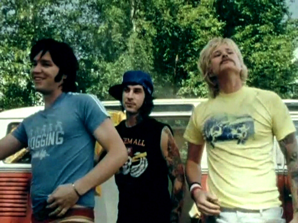 First Date by blink-182 (Music video, Pop Punk): Reviews, Ratings ...