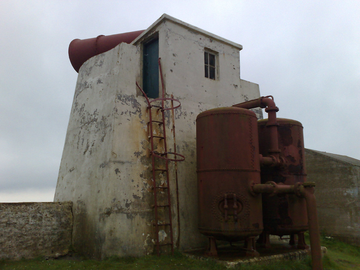 Foghorn Mix by Robert Poss (Single): Reviews, Ratings, Credits, Song ...