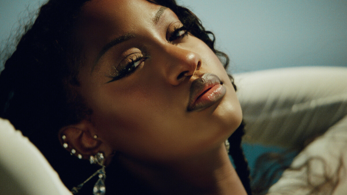 Me & U by Tems (Music video, Alternative R&B): Reviews, Ratings ...