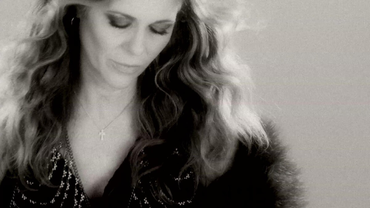 Faithless Love by Rita Wilson (Music video): Reviews, Ratings, Credits ...
