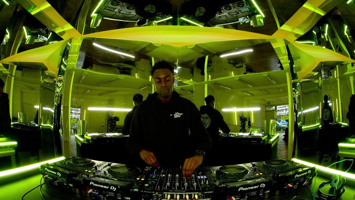 HÖR London Takeover by Tim Reaper (Video, Jungle): Reviews, Ratings ...