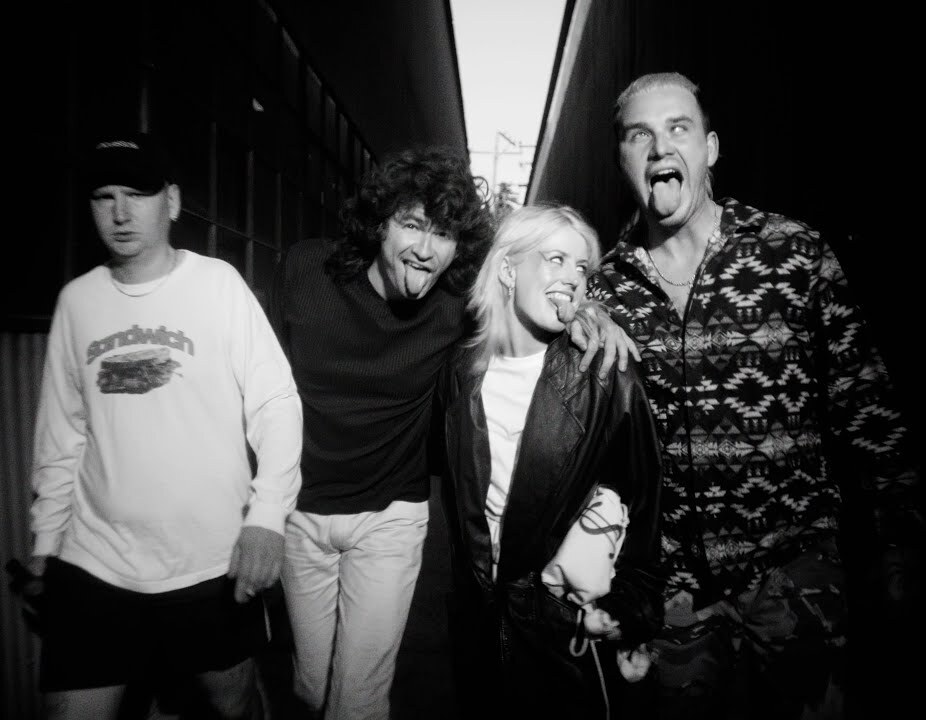 Chewing Gum by Amyl and The Sniffers (Music video, Punk Rock): Reviews ...