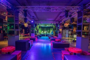 Venue: Independance Club - Rate Your Music