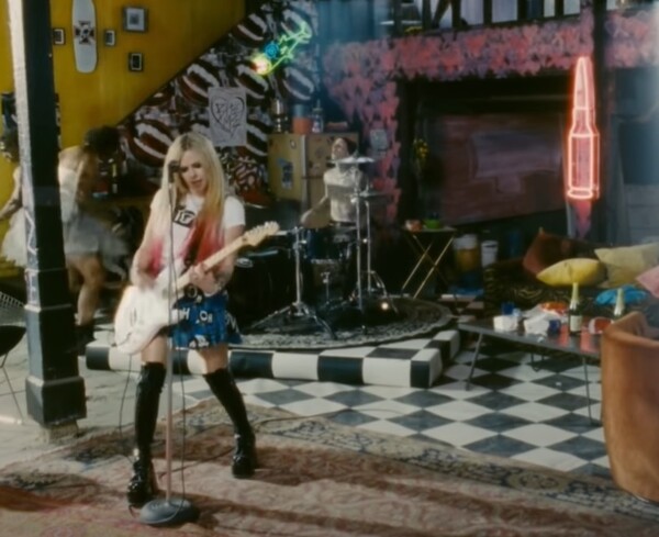 Bite Me by Avril Lavigne (Music video): Reviews, Ratings, Credits, Song ...