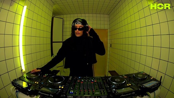 HÖR × MARICAS by Bashkka (Video): Reviews, Ratings, Credits, Song list ...