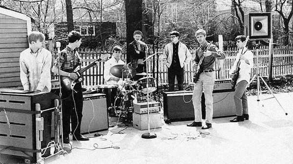 Garage Rock Essential Albums of the Sixties ! - Rate Your Music