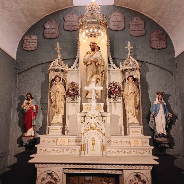 Writing on the Walls (xMOVEMENTx Franciscan Gabber Remix) by Underoath ...