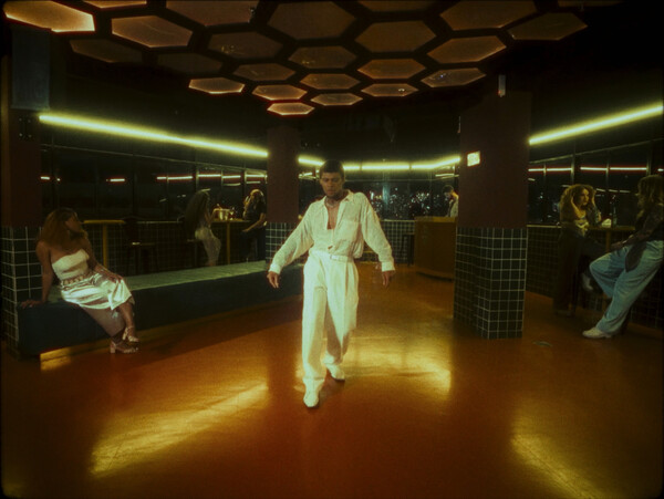 Químico amor by FBC (Music video, Disco): Reviews, Ratings, Credits ...