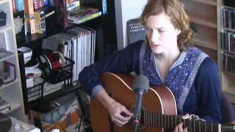 Tiny Desk Concert by Laura Gibson (Video, Contemporary Folk): Reviews ...