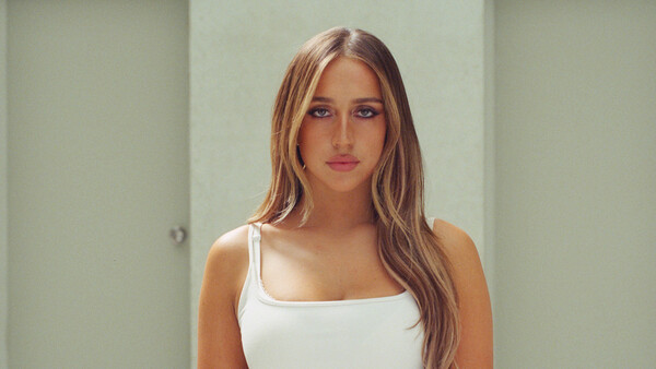 Revolving Door by Tate McRae (Music video, Contemporary R&B): Reviews, Ratings, Credits, Song ...