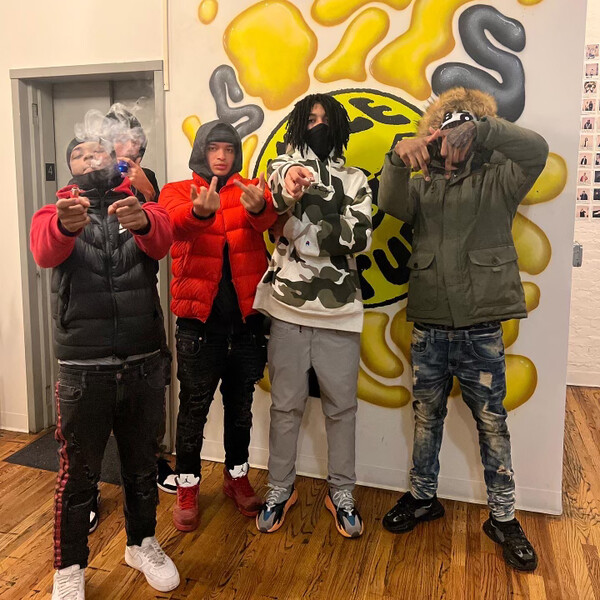 Twin by Squillo (Single, Plugg): Reviews, Ratings, Credits, Song list ...